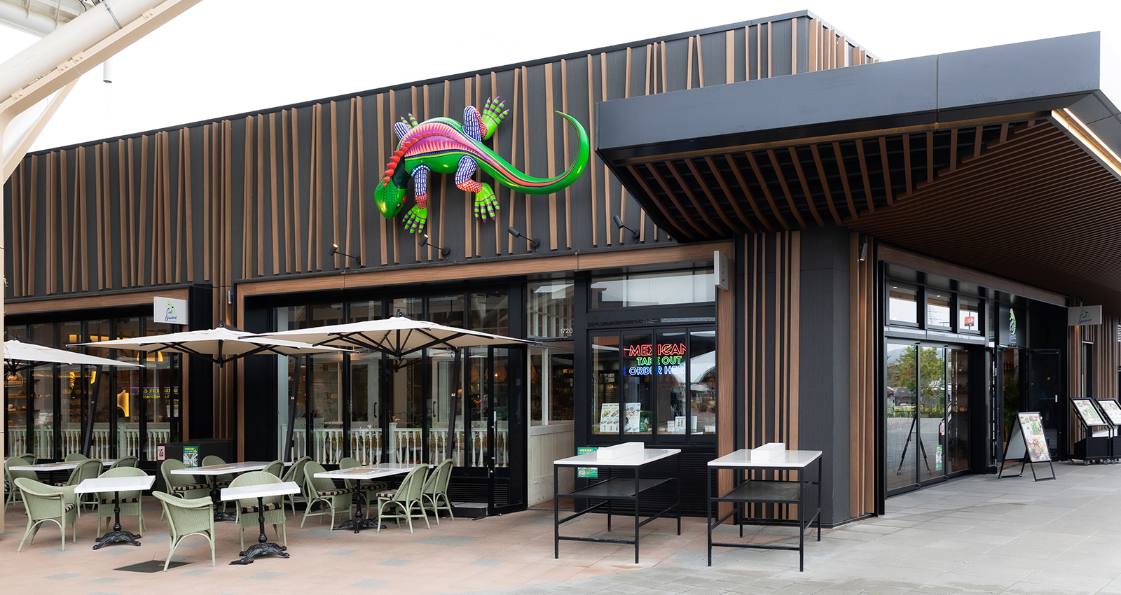 「Café Iguana MEXICAN GRILL（カフェイグアナ メキシカングリル）」の異国情緒あふれる空間でメキシコ料理を楽しむ ...